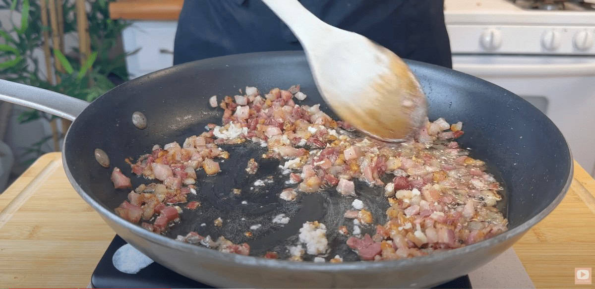 Spanish Omelette with Pancetta | Lola Jay Yum!